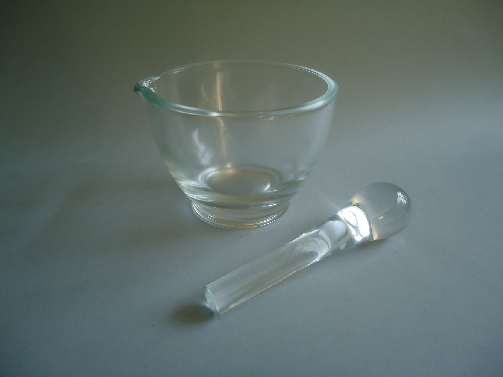 Morteros: Mortero vidrio 8 cms. diámetro con mano