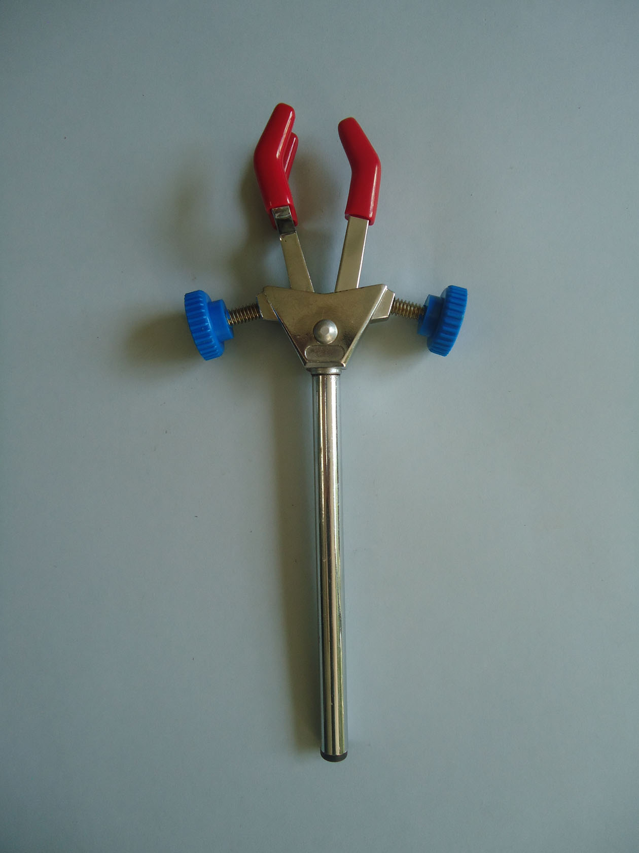 Pinza De Tres Dedos De Laboratorio - Estudiar